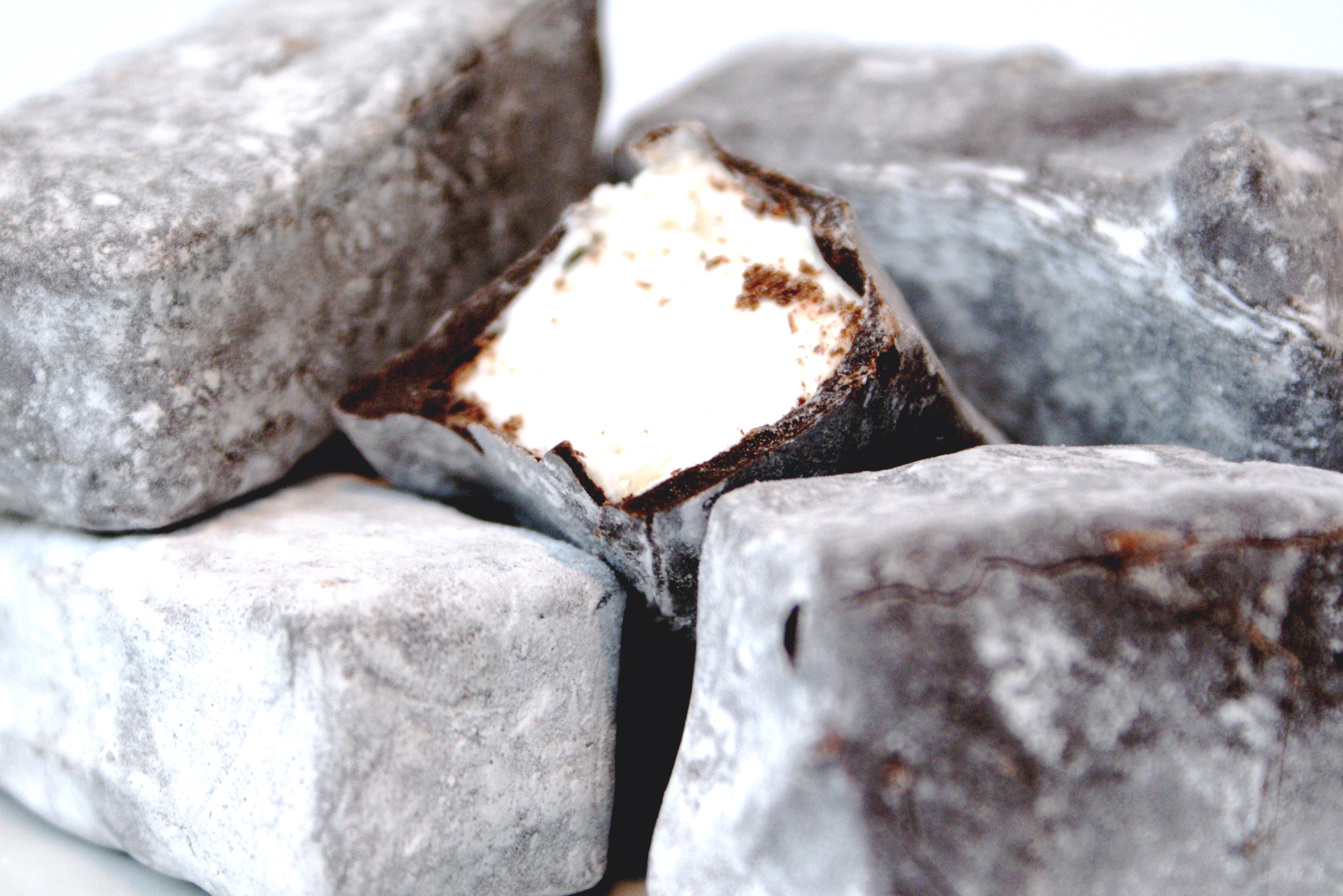 Honey & Vanilla Marshmallow in Dark Chocolate – Gorvett & Stone